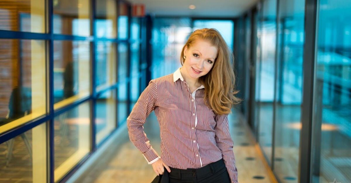 Keynote Speakerin Dr. Angela Ahola ★ 5 Sterne Redner